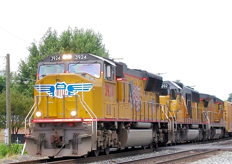 UP 3924 CSX B&O LINE